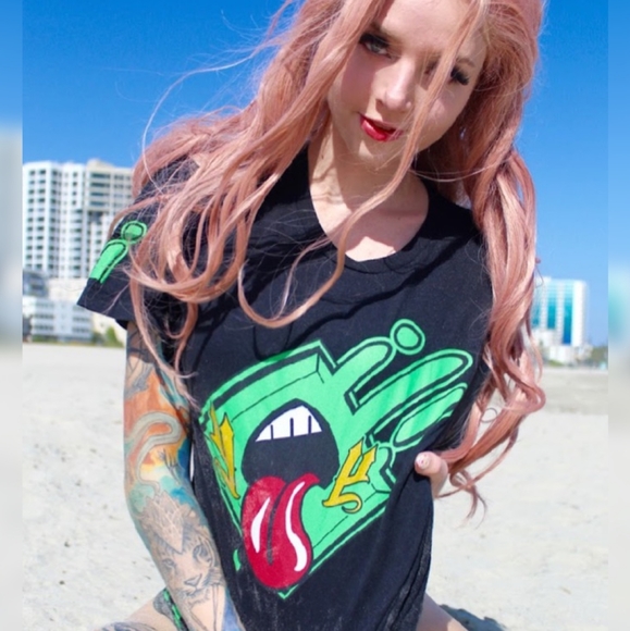 Yukey | Shirts | Yukey Logo Tee | Poshmark